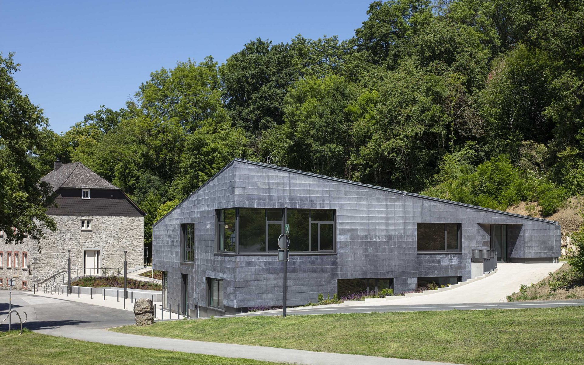 Gemeindezentrum an Sankt Blasius Balve - Banz + Riecks Architekten Gemeindezentrum an Sankt Blasius Balve - Banz + Riecks Architekten